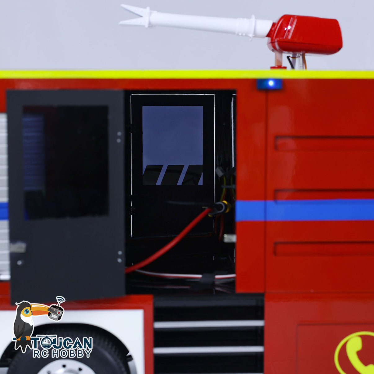 8x4 1/14 RC Fire Fighting Truck Remote Controlled Sprinkler Vehicles S ...